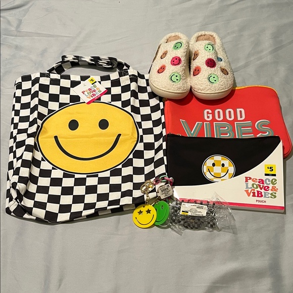 Accessories | Smiley Face Checkered Tote Bag Smiley Pouch Bedroom ...